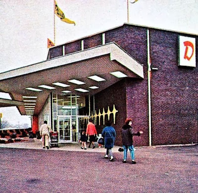 Pleasant Family Shopping: The Dynamic Dominick's