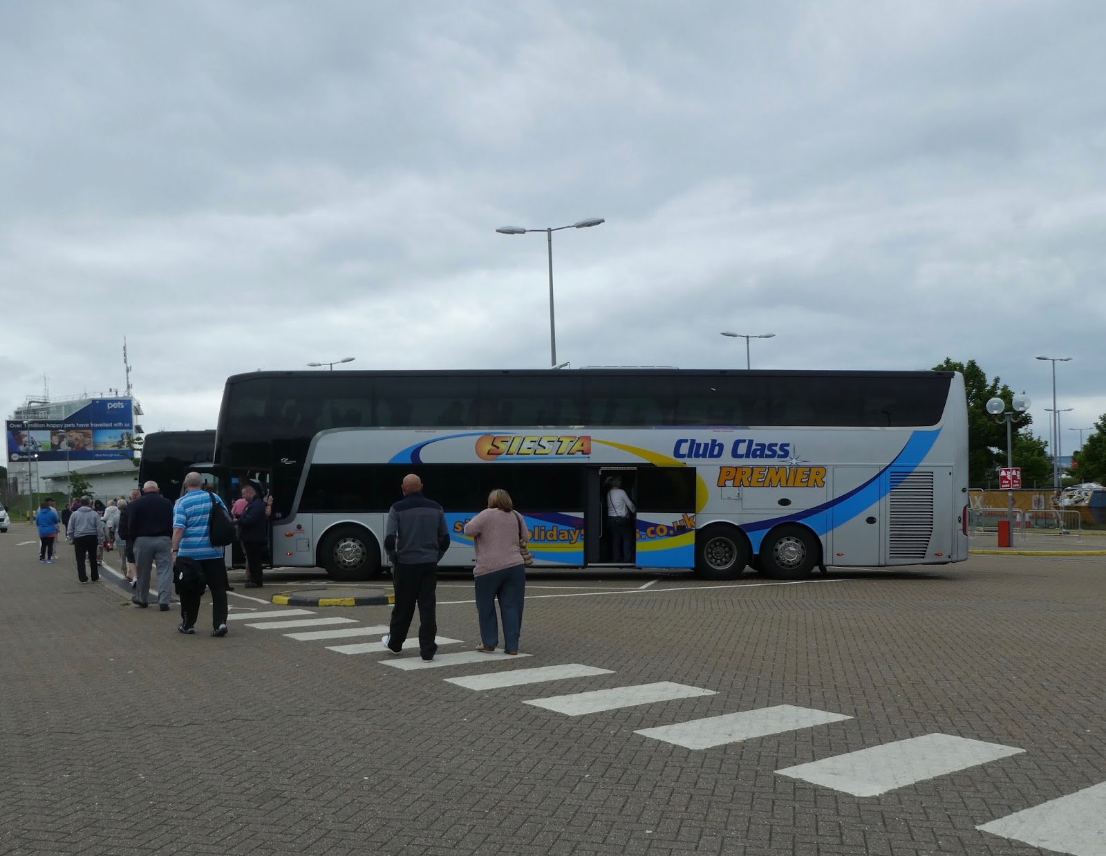 What's it really like travelling to Spain by bus with kids? | North ...