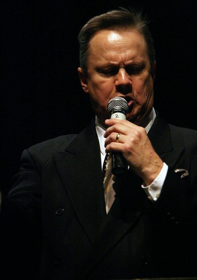 Ken Franckling's Jazz Notes: Two different yet effective jazz vocal ...