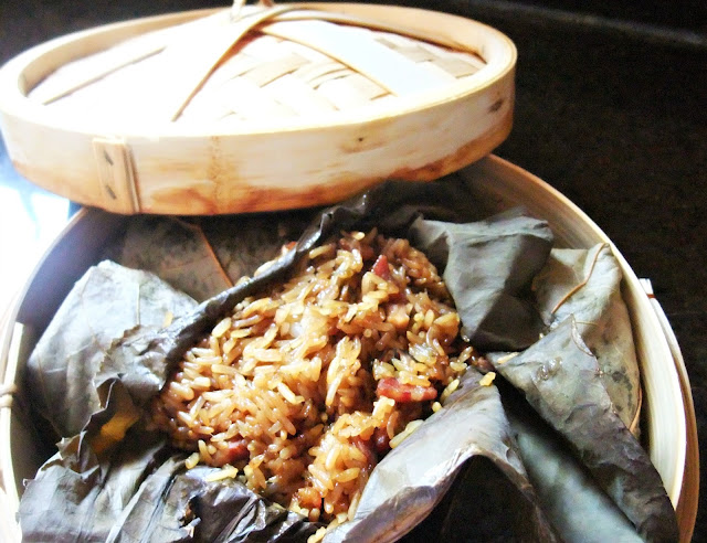 Susan's Savour-It!: Lotus Leaf Sticky Rice Parcels...