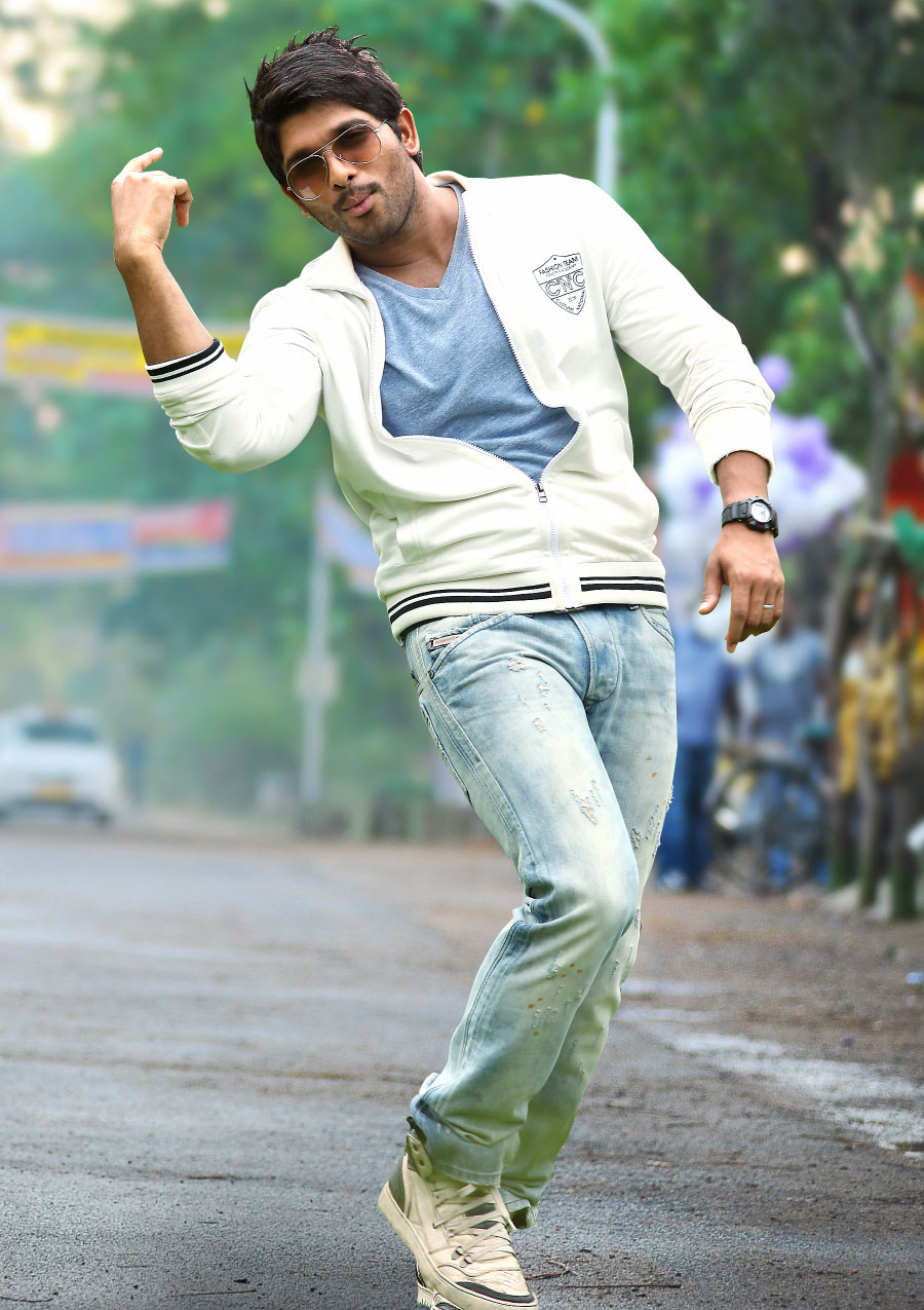 Allu Arjun's Julayi Movie Latest Photos Stils