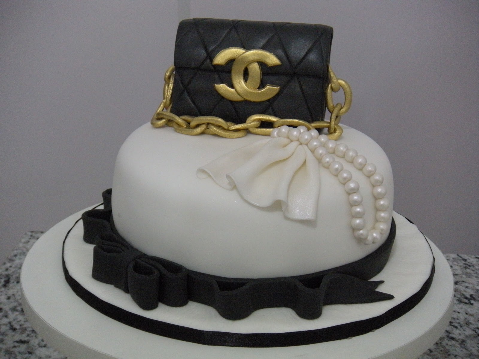 Sami Cakes: Bolo Chanel.