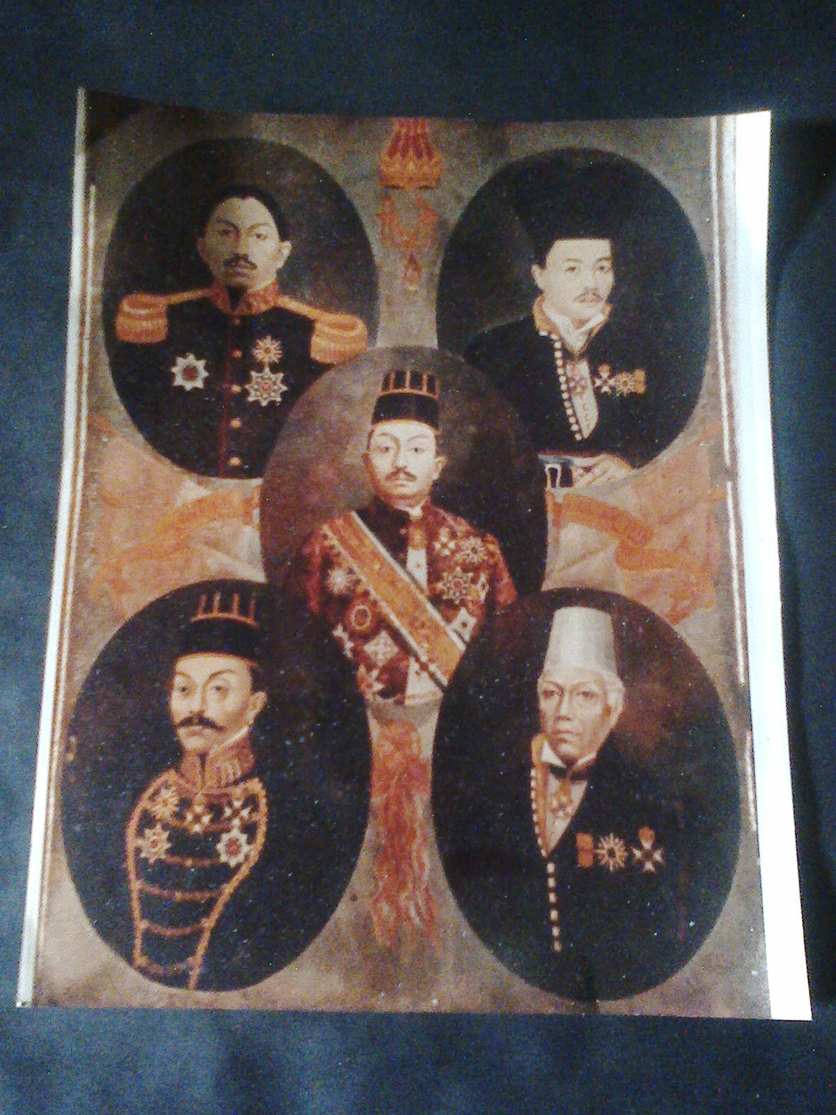 Gudang Barang Lawas: FOTO '' RAJA - RAJA DI KRATON KASUNANAN SURAKARTA