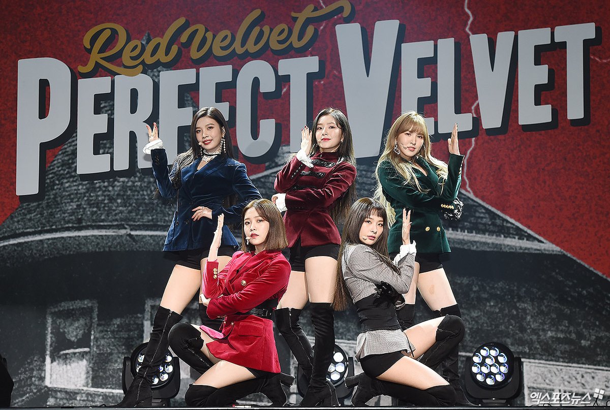Red Velvet、2ndフルアルバム「Perfect Velvet」の発売記念ショーケースを開催…MCは事務所先輩の少女時代テヨンが担当 ...