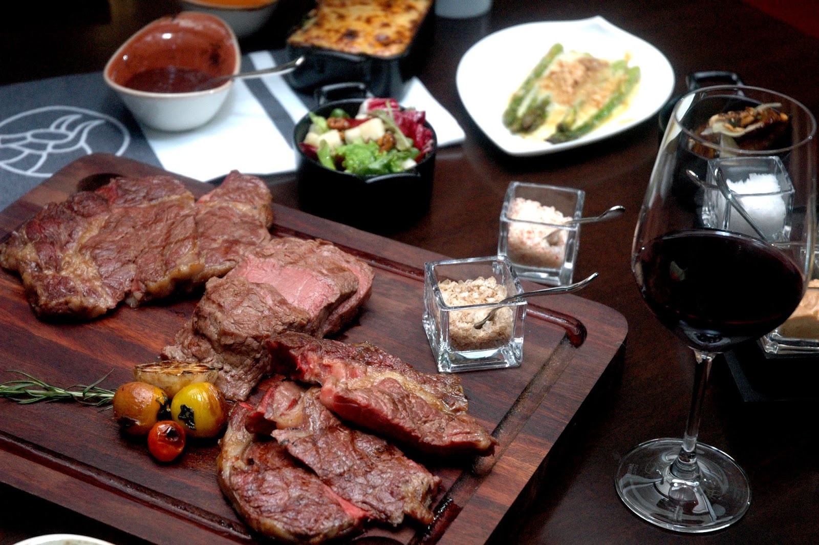 DUDE FOR FOOD: Carnivorous Journeys at Raging Bull Chophouse and Bar