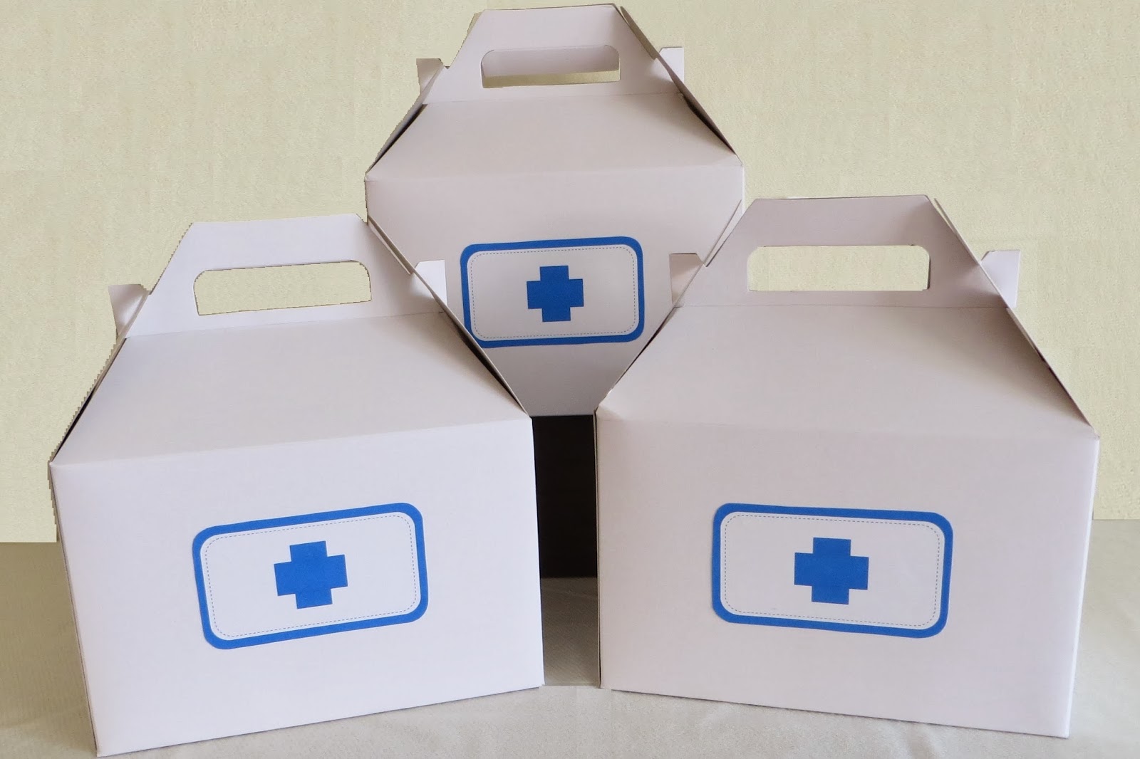 Kylie Mae's Party Ways: DIY Doctor's Kit for Pretend Play