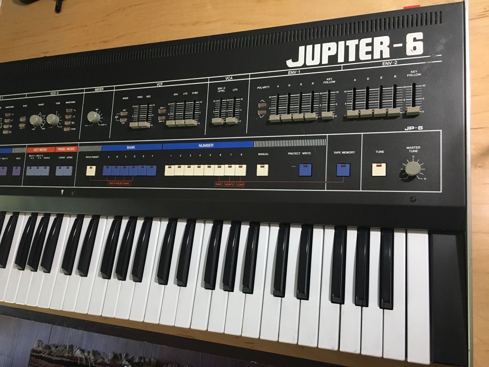 MATRIXSYNTH: Roland Jupiter-6 Keyboard Synthesizer