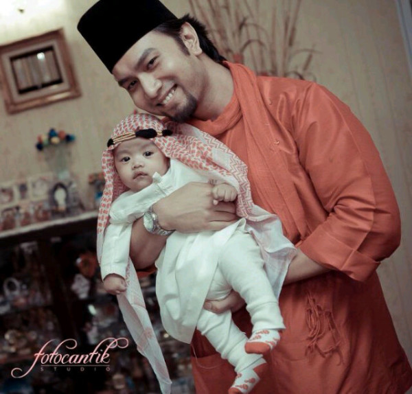 Aqasha Bakal Menimang Cahaya Mata Kedua ~ Life in The Fab Lame!