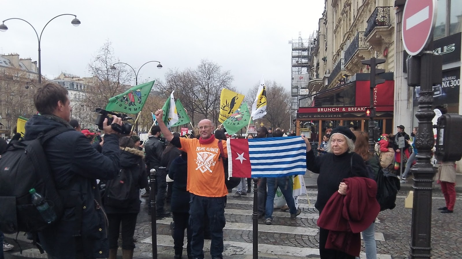 AWPA Sydney : Photos-Thousands of protesters gather for ‘red line protest’