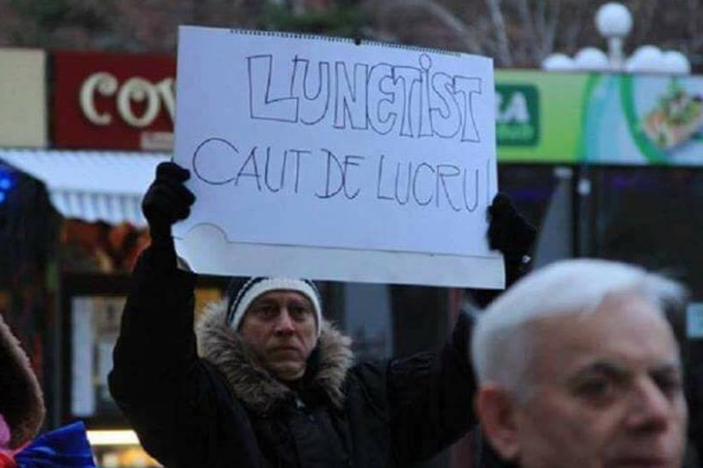 6 zile de protest - Cele mai amuzante pancarte din piata