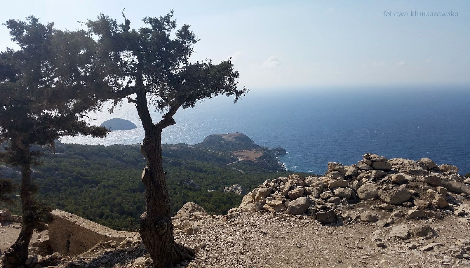 Naprzeciw SZCZĘŚCIU: Rodos - ruiny zamku Monolithos