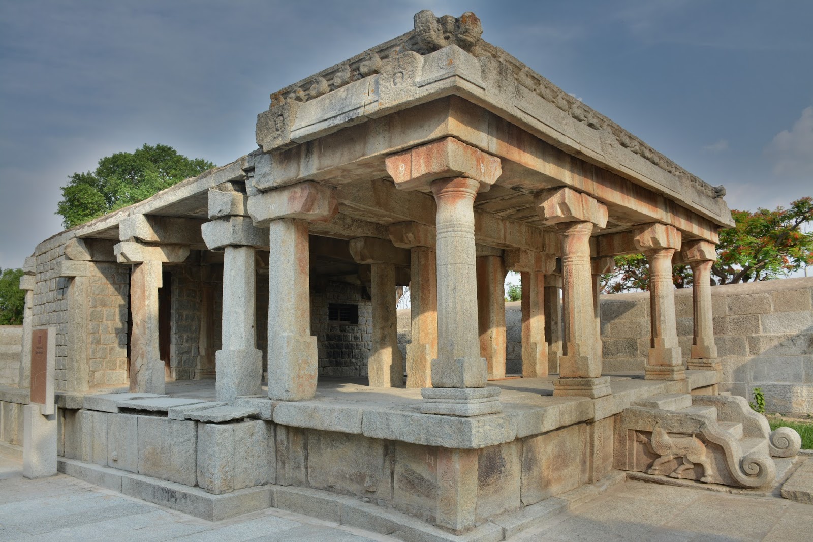 Our Travel Tales: Weekend Getaway 44: Sri Ramalingeswara Temple, Avani