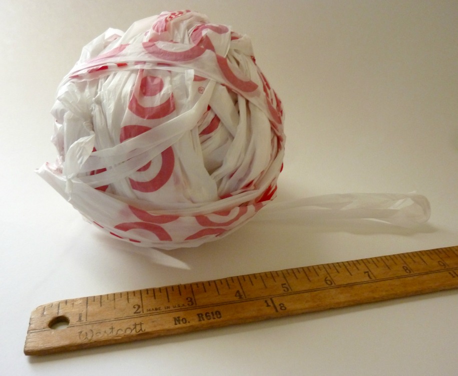 Crochet Dynamite: How to make Plarn!