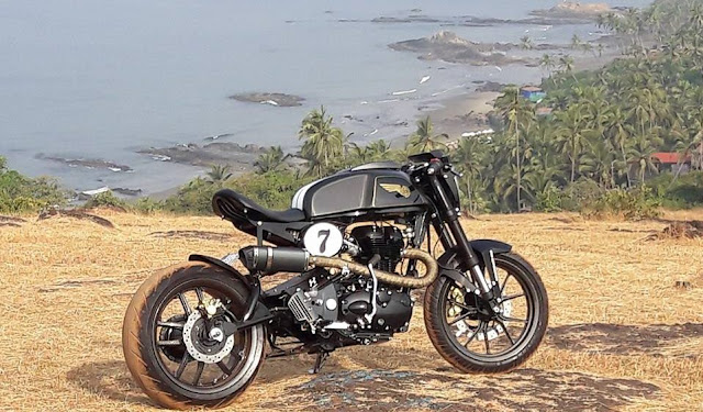 Hell Kustom : Royal Enfield By Bulleteer Customs