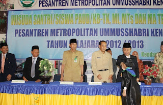 MTs PESRI KENDARI: Pesantren Metropolitan Ummusshabri Kendari Gelar ...