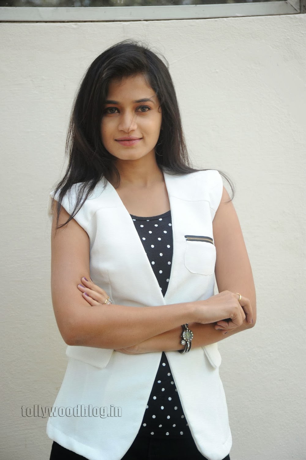 Anvika Gorgeous Looking Photo shoot Gallery