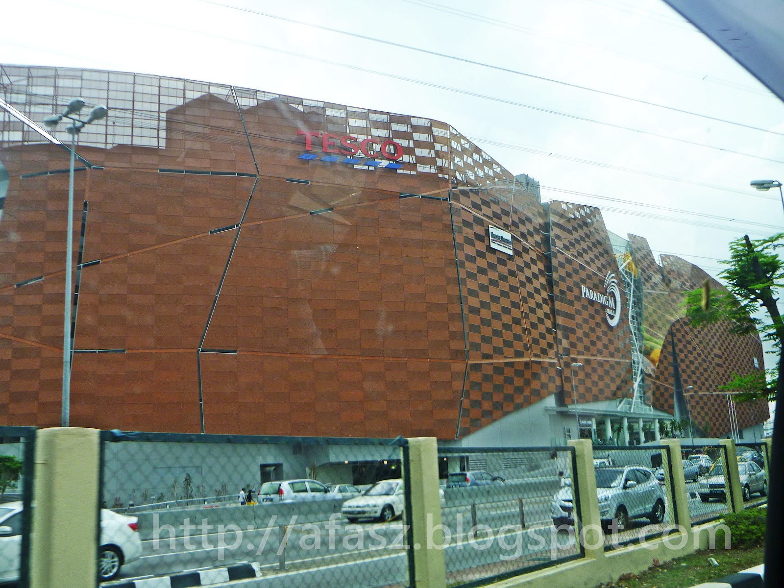 afasz.com: Paradigm Mall VS Giant Kelana Jaya