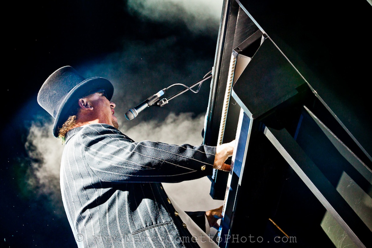 CHAMBERS OF ROCK: Interview with Toto's David Paich 2012 - Part 2