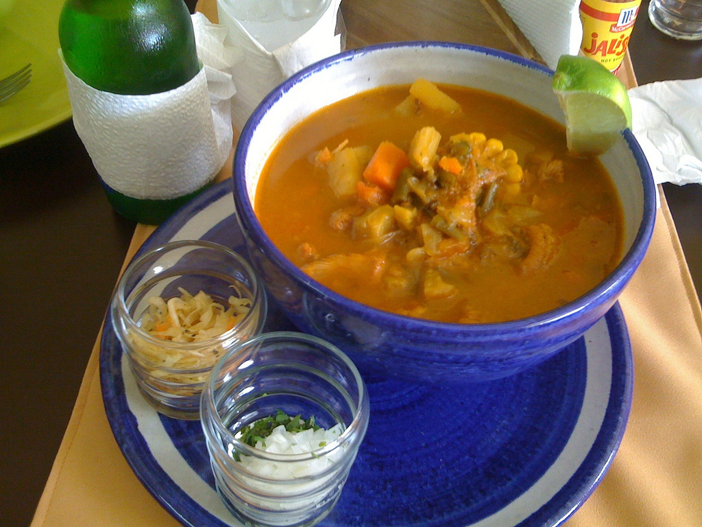 Sopa de Mondongo o Patas - El Salvador Región Magica
