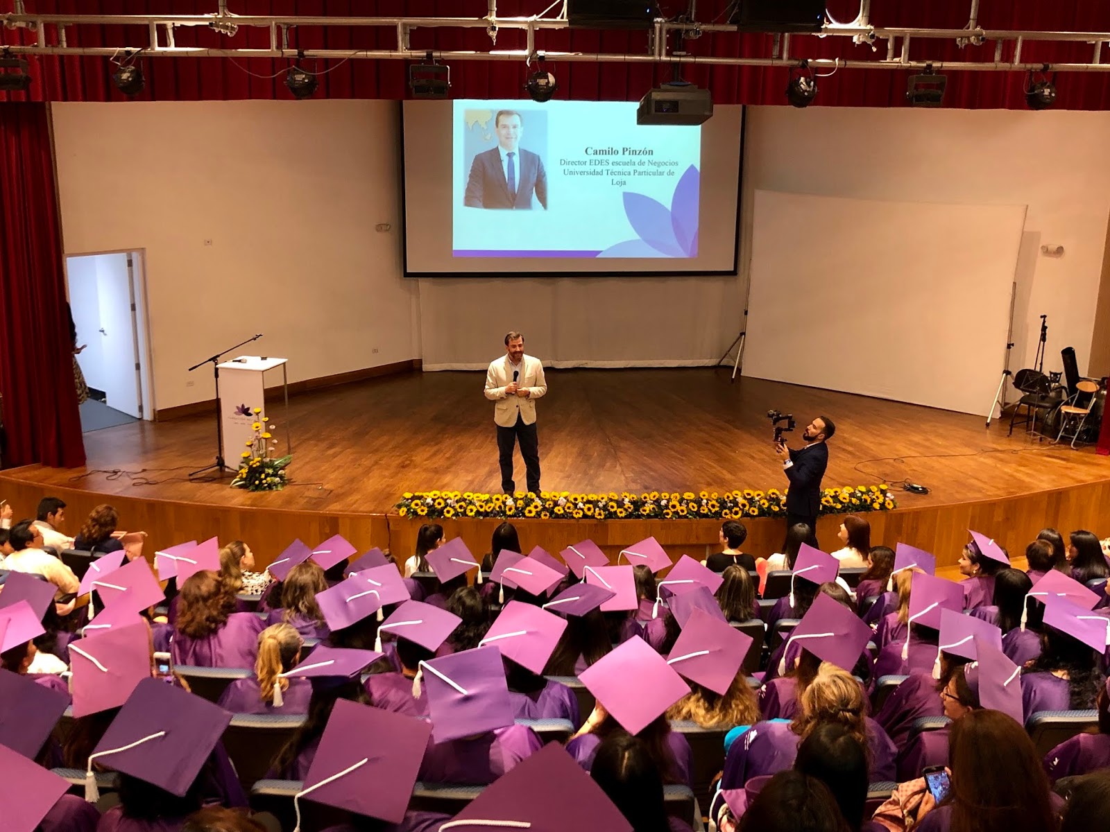 “Grandes Mujeres” graduó a 1100 participantes con el aval de EDES ...