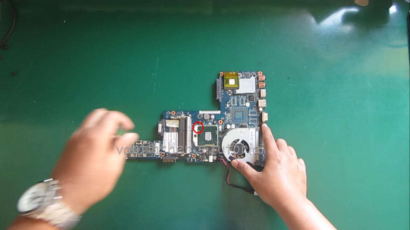 Melepas dan Memasang Prosesor Pada Laptop - Service Laptop Jogja