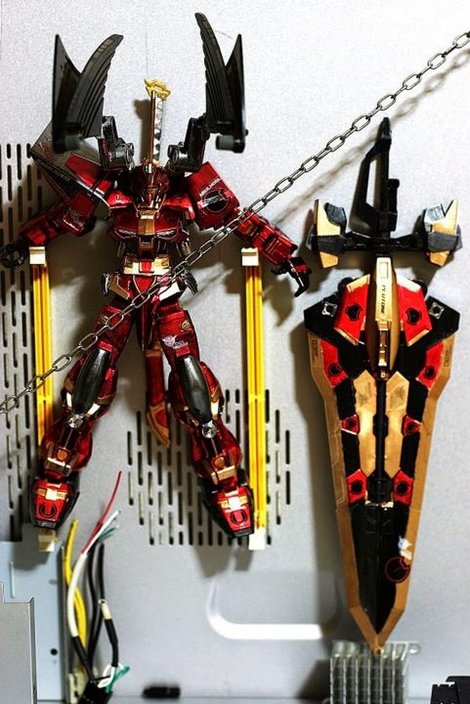 Custom Build: HG 1/144 Gundam Astray Blue Frame Second L "Red Devil"