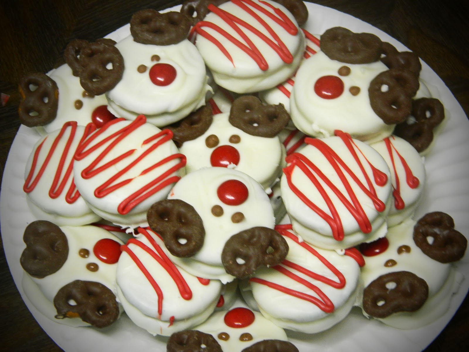 Baking Memoirs: Chocolate Covered Oreos (tutorial)