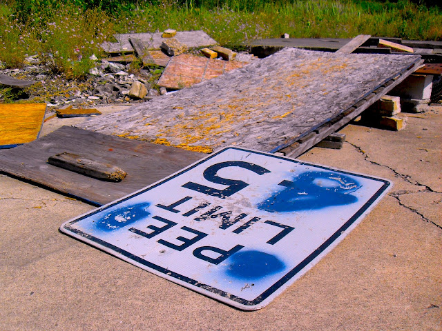 ART SKOOL DAMAGE : Christian Montone: Memento Mori: The Ghost Of Angela ...