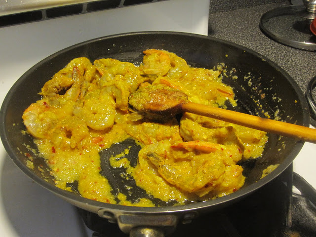 Gol Morich: Doodh Chingri