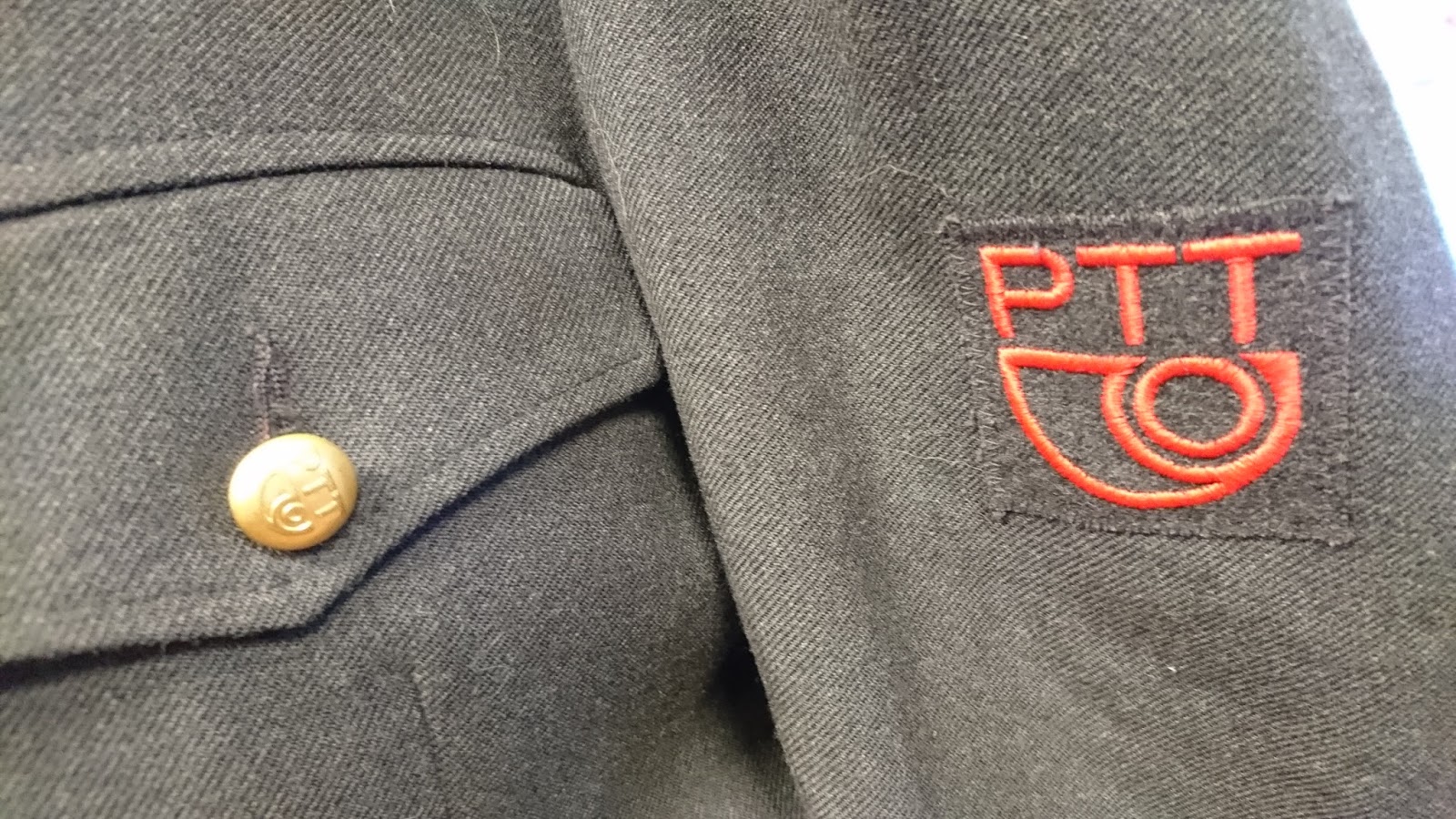 Bouwman Curiosa: PTT postbode uniform uit de seventies!