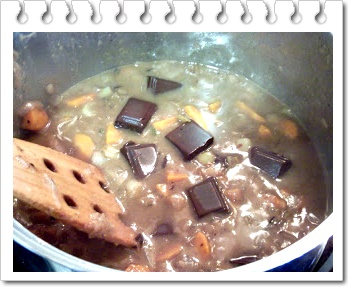 Pollo al Chocolate ~ Con Una Hoja de Laurel