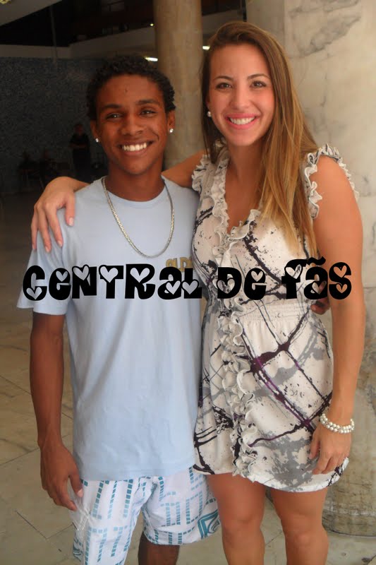 Central de Fãs Michelly Forever: MICHELLY CRISFEPE COM A GALERINHA DA ...