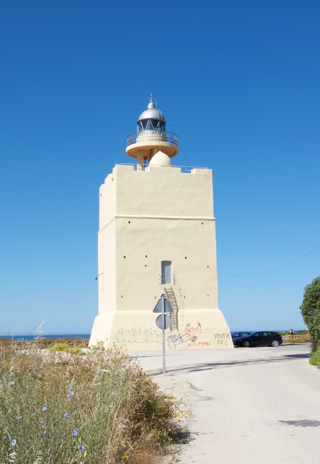 HISTORIAS Y FOTOS DE FAROS: Faro de Cabo Roche en Cádiz (España)