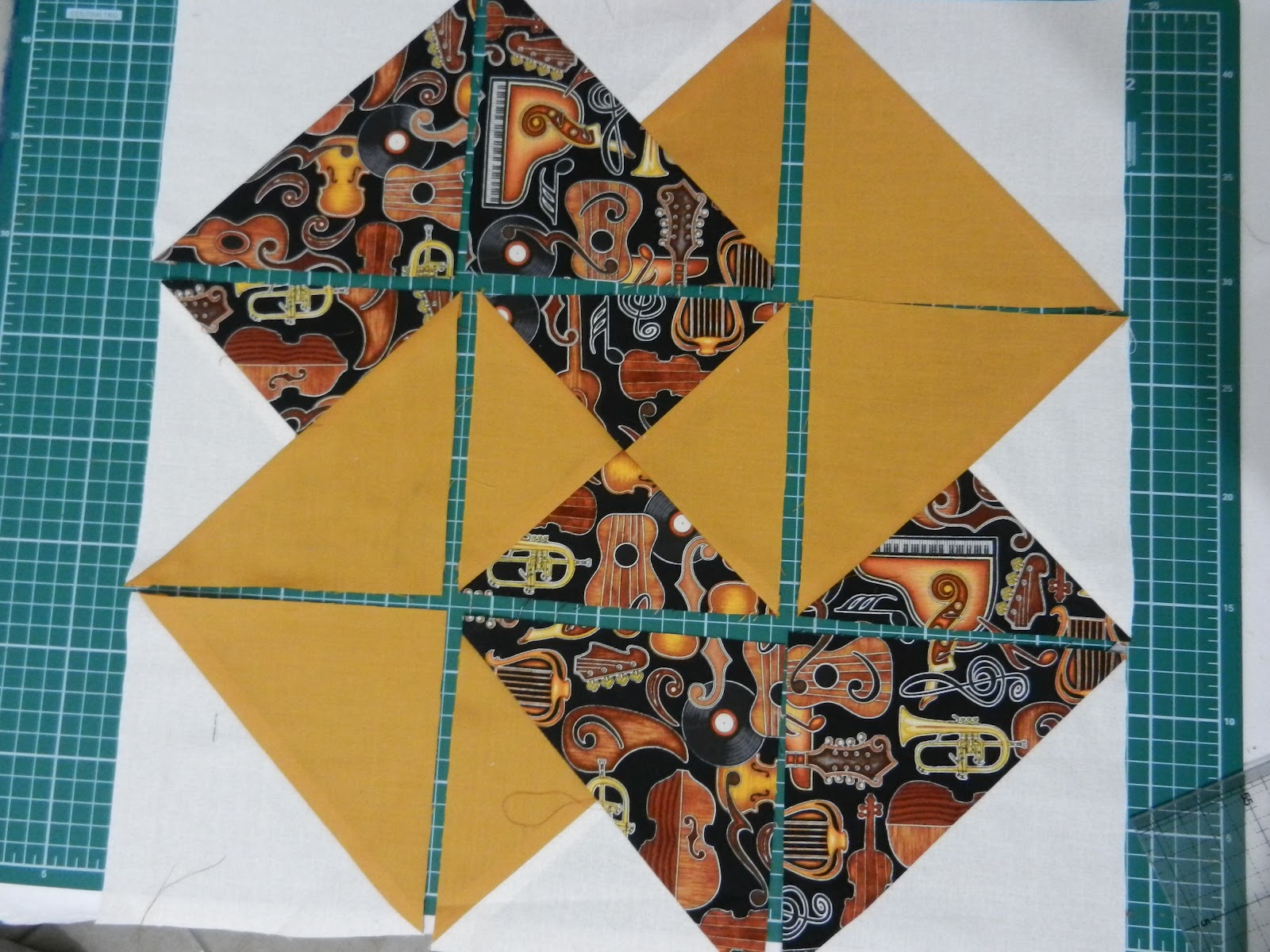 BRISA ATELIÊ: ALMOFADAS EM PATCHWORK