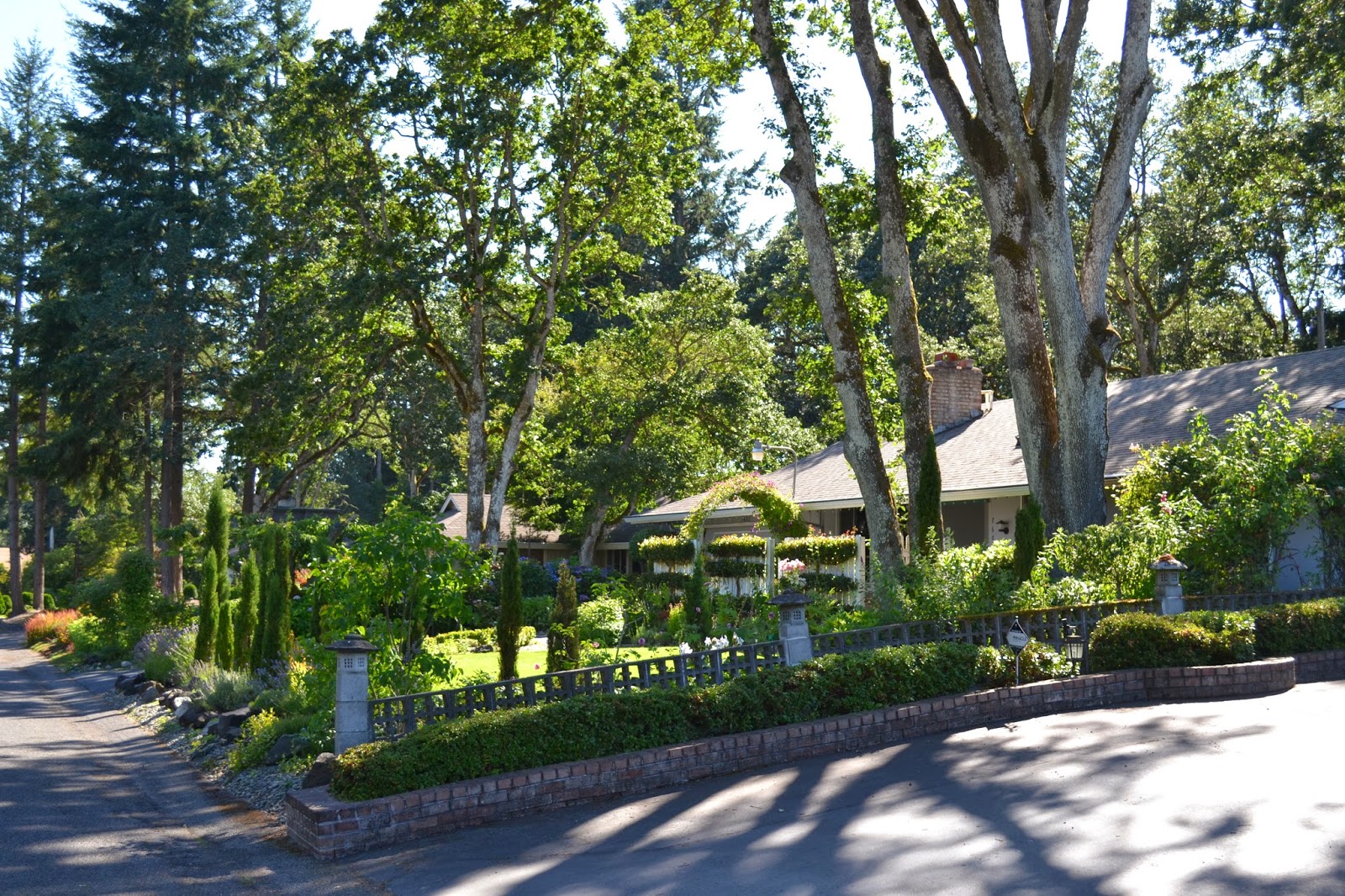 The Outlaw Gardener: The Garden of Bill & Cheri Hansen