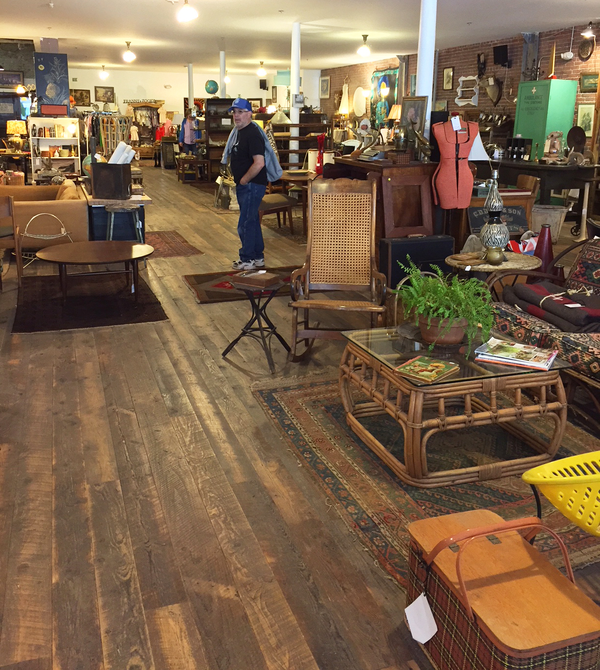 Killer Crafts & Crafty Killers: #TRAVEL TO PORTLAND, MAINE'S FLEA FOR ...
