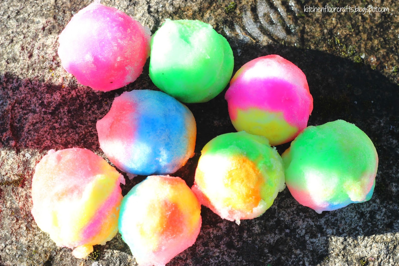 Kitchen Floor Crafts: Painted Snowballs