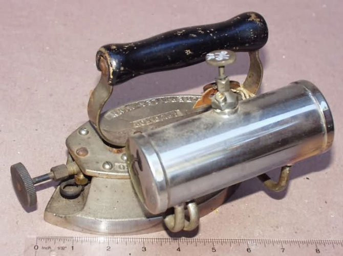 News Dumper: The history of the iron