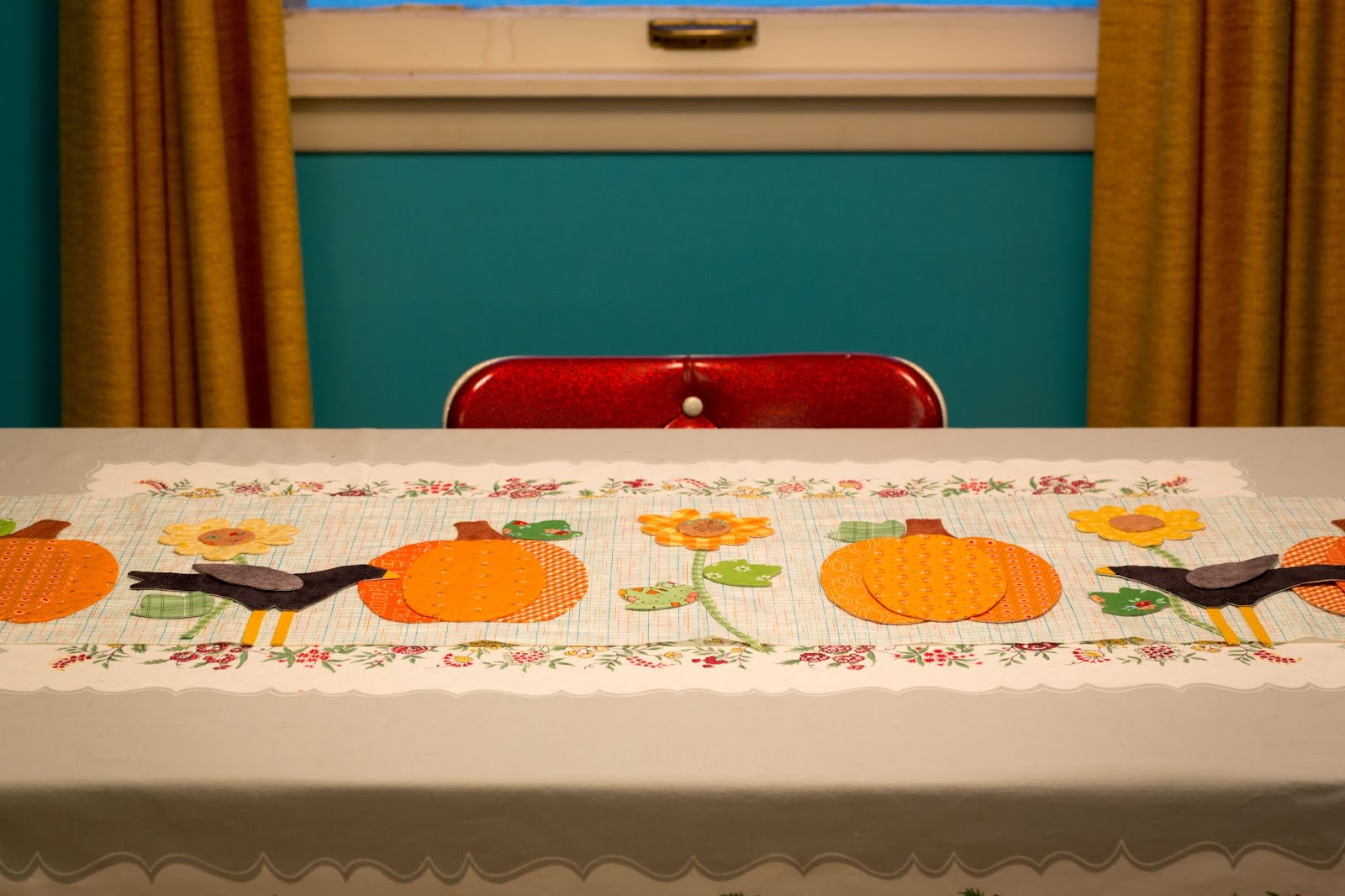 Beagle Beagle Quilts: Autumn Love Block #1