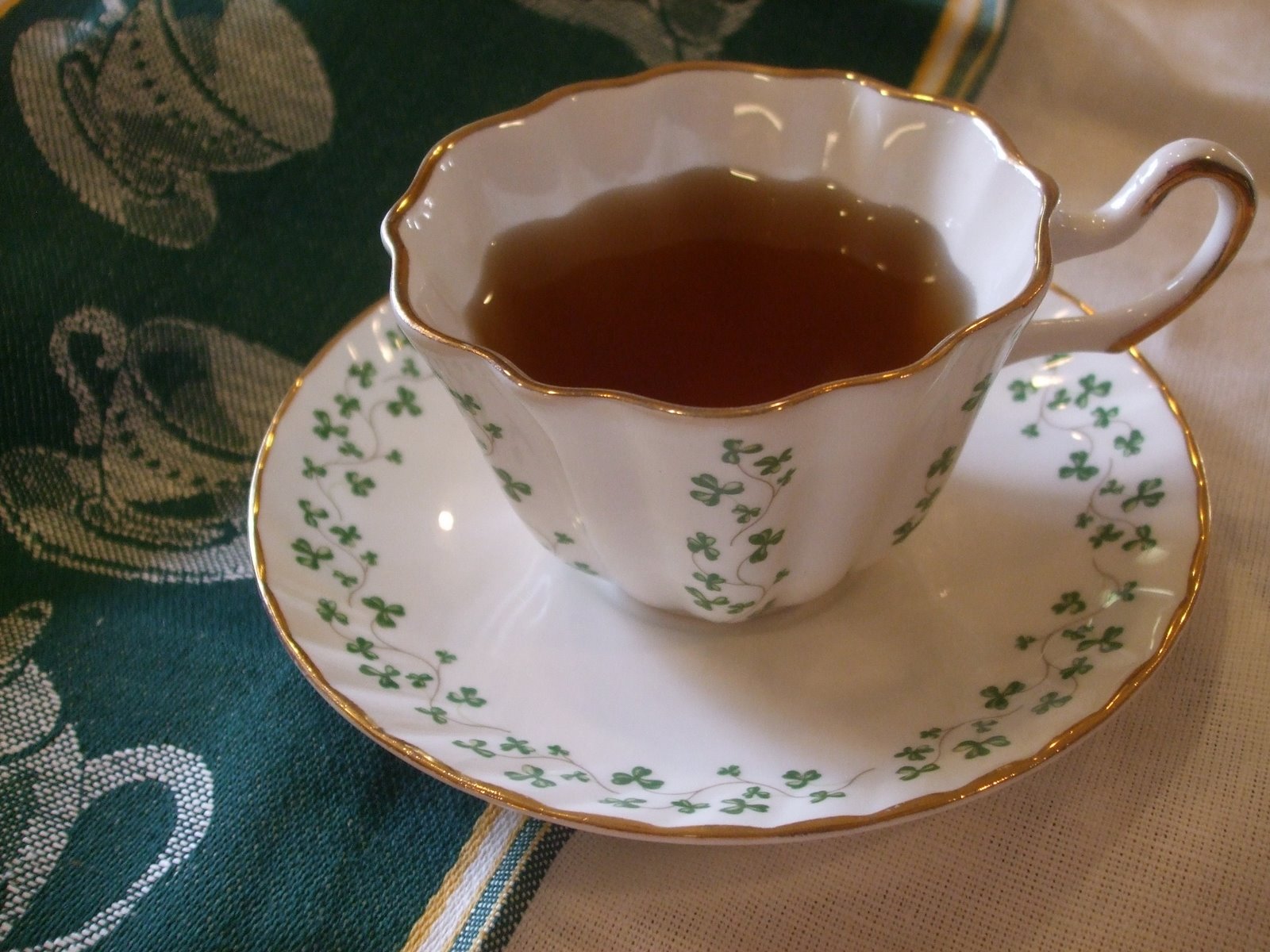 Rosemary's Sampler: Tea cup Thursday