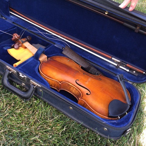 Famous Hat: The Exploding Violin