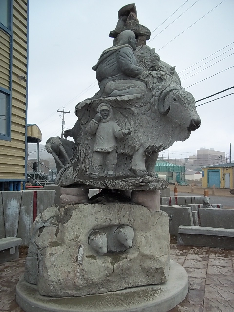 Mikes blog: Monument to the Nunavut Land Claims.
