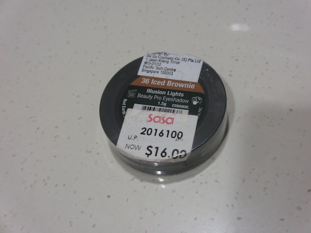 The Blackmentos Beauty Box: Rave Review: Red Earth eyeshadow in 36 Iced ...