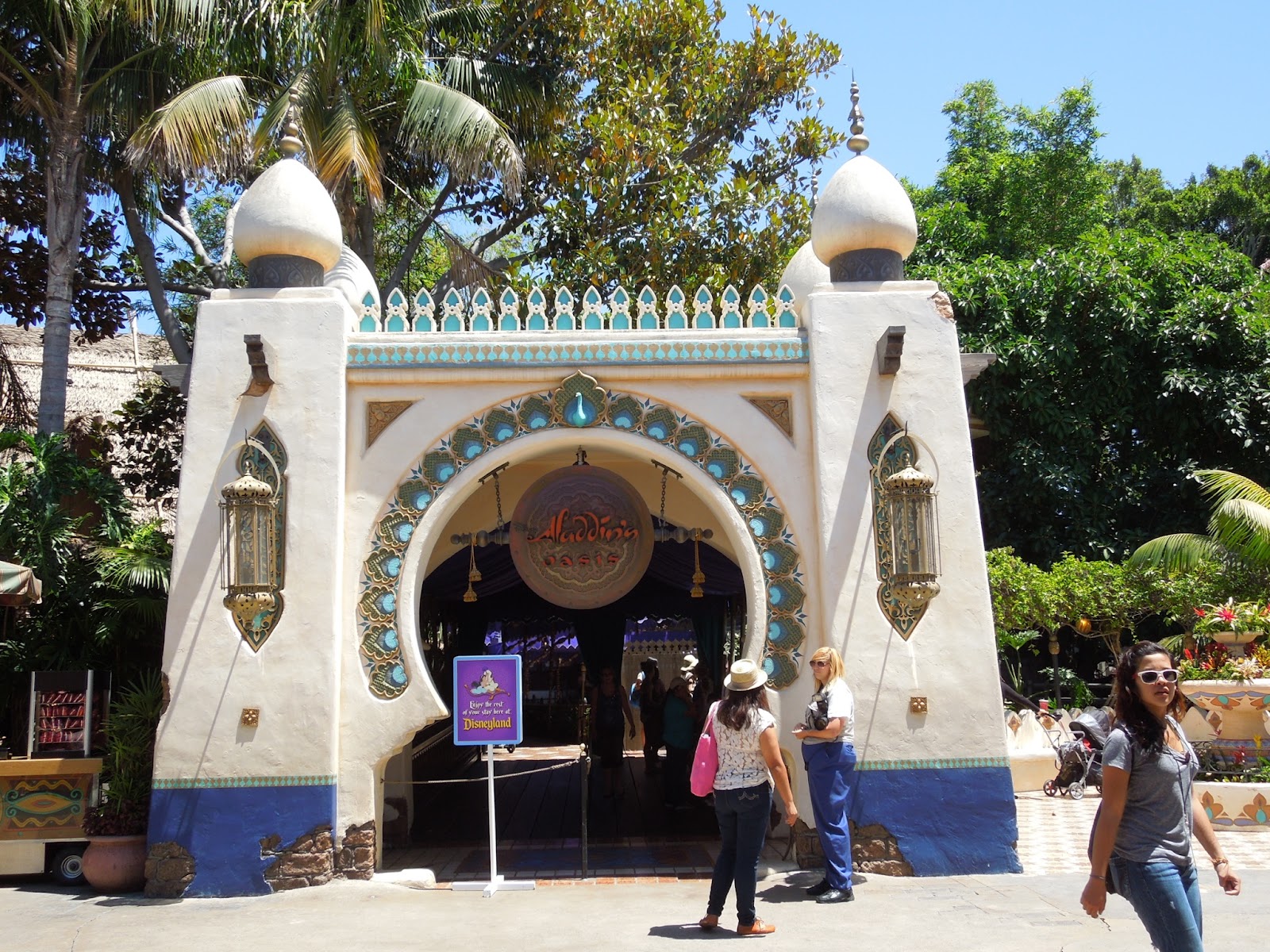 A Cutermouse View of Adventureland: Aladdin's Oasis