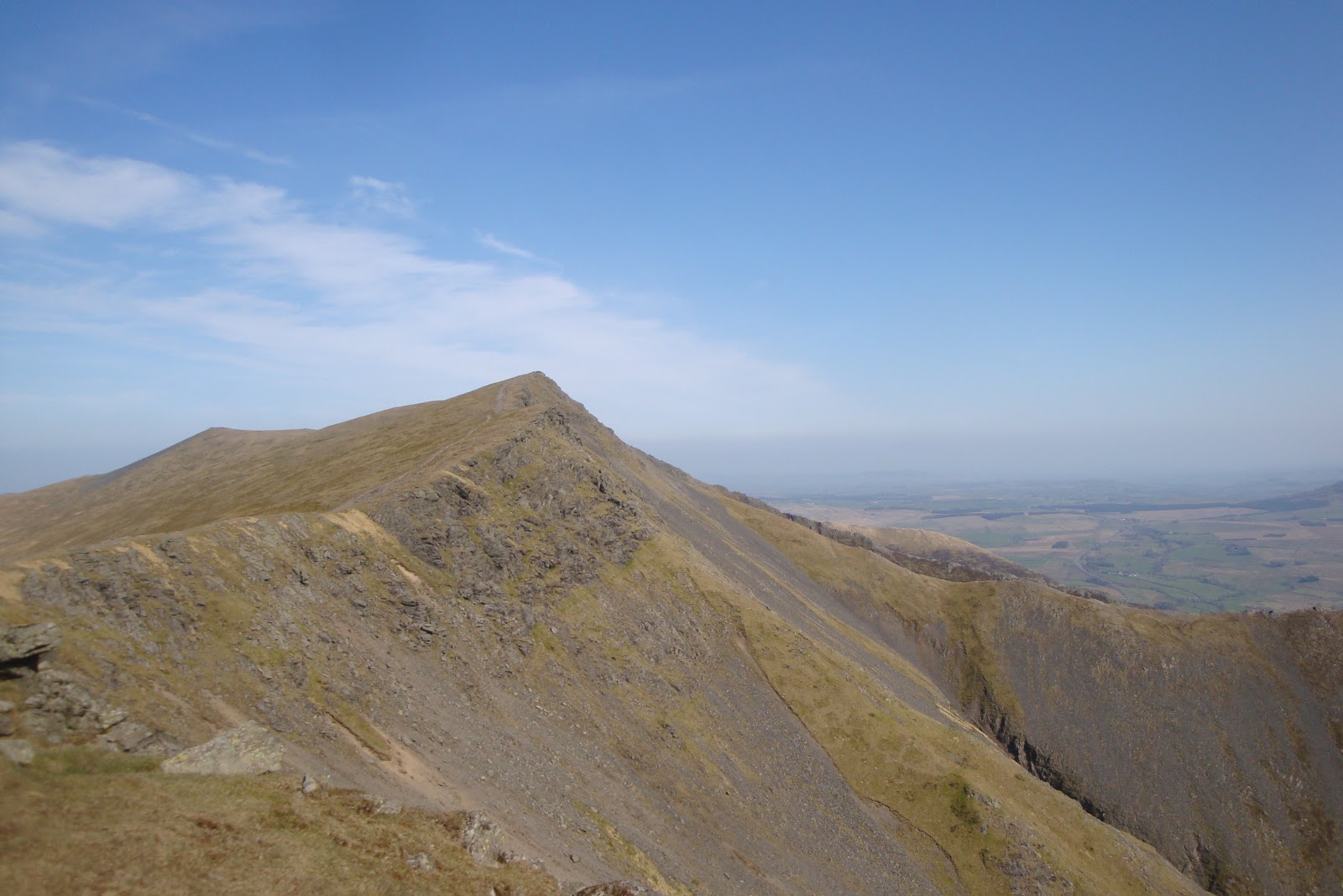 Blencathra via Sharp Edge Walk - returning via Blease Fell. A superb ...