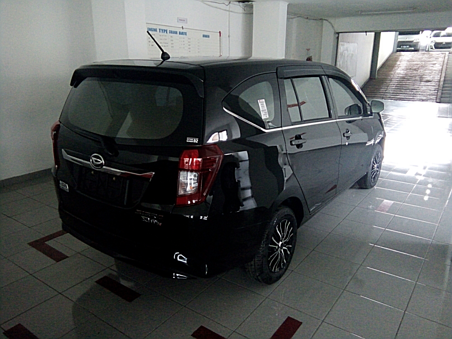 Daihatsu Sigra X Deluxe Hitam ~ DAIHATSU SIGRA JAKARTA TANGERANG DEPOK ...