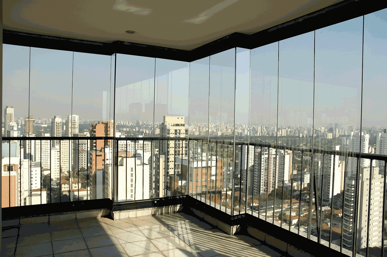 Gold Vidraçaria: Sacada Articulada