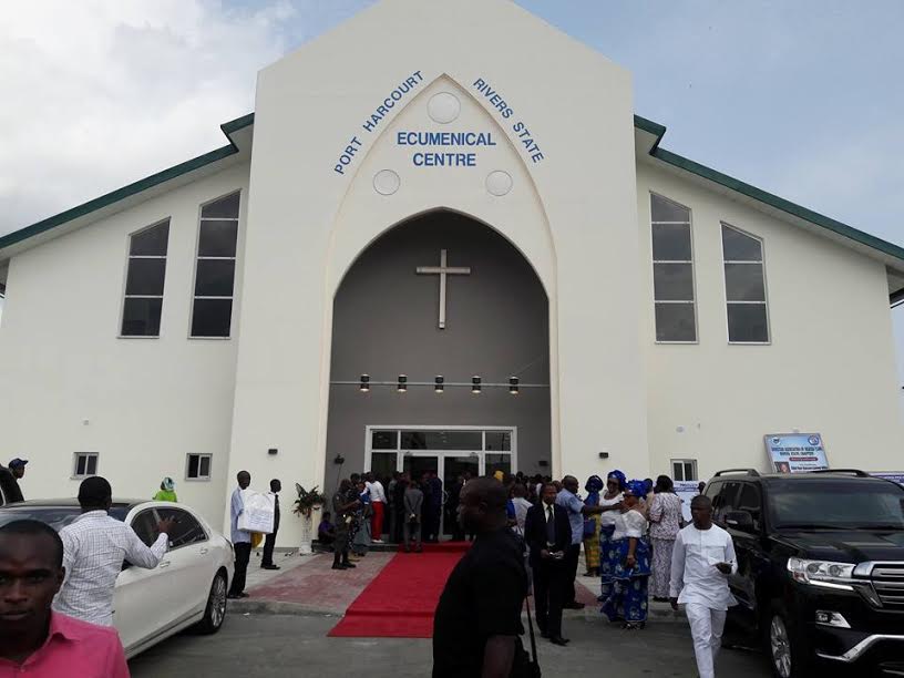 Photos: Patience Jonathan, Peter Odili and wife, Pastor Adeboye, others ...