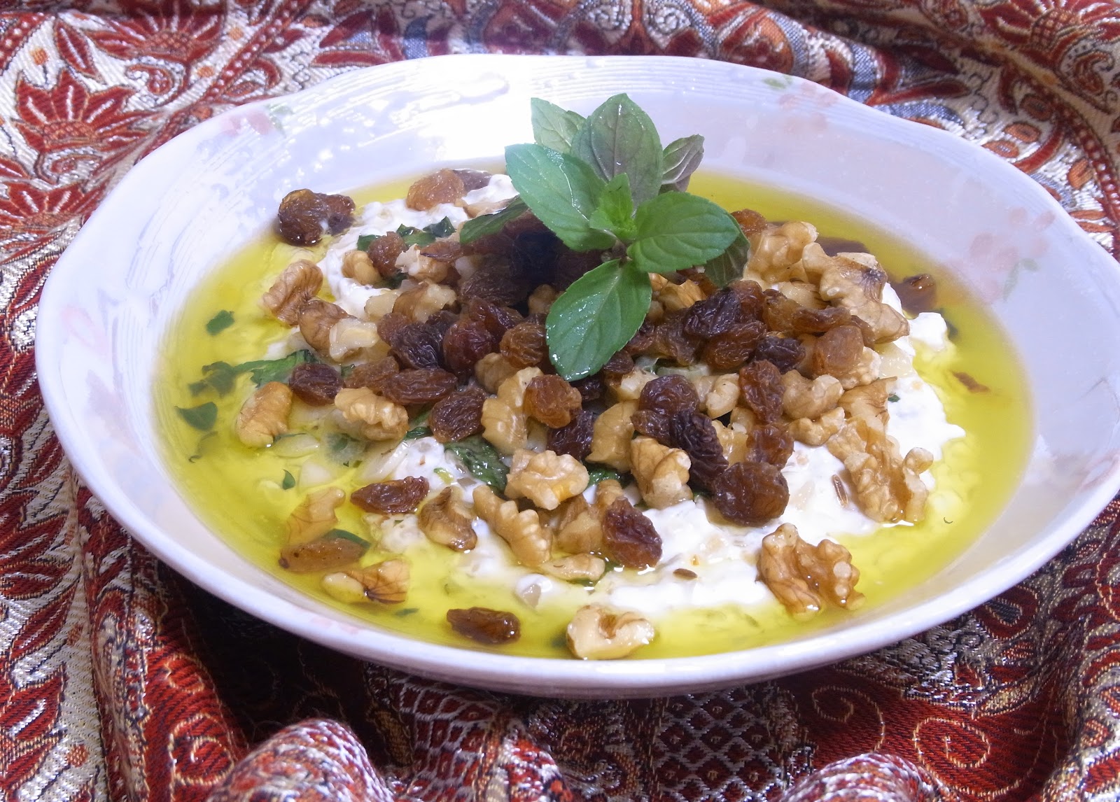 Saffron and Lemons: The little recipe that could: Sultana, walnut and ...