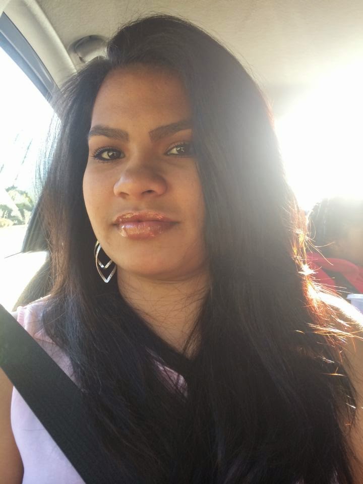 Jessica Caputo: Banho de brilho no cabelo